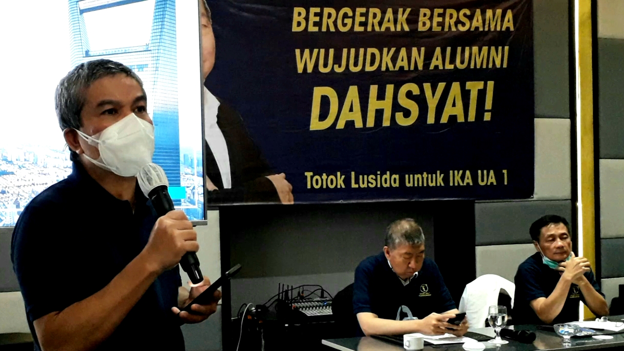 Totok Lusida Deklarasi Ketua IKA UA 2021 - 2025